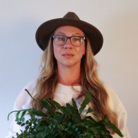 Karolina Russell – Creative Professional